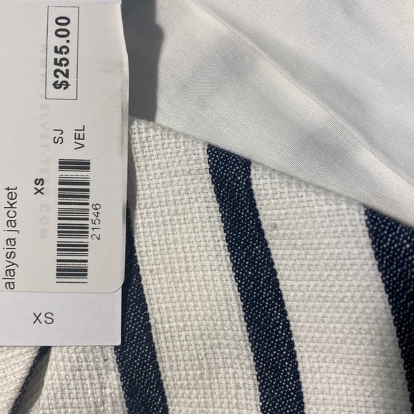 Velvet by Graham & Spencer | Jackets & Coats | Nwt Velvet Alaysia ...